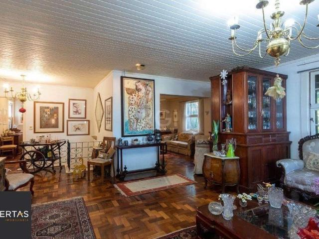 Casa / Sobrado para Venda em Porto Alegre/RS Tristeza 4 Quartos