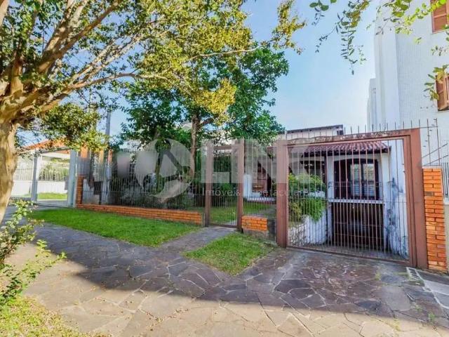Casa / Sobrado para Venda em Porto Alegre/RS Tristeza 4 Quartos