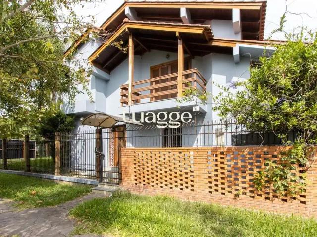 Casa / Sobrado para Venda em Porto Alegre/RS Tristeza 4 Quartos
