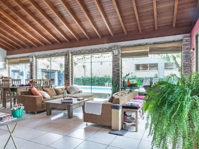 Casa / Sobrado para Venda em Porto Alegre/RS Tristeza 4 Quartos