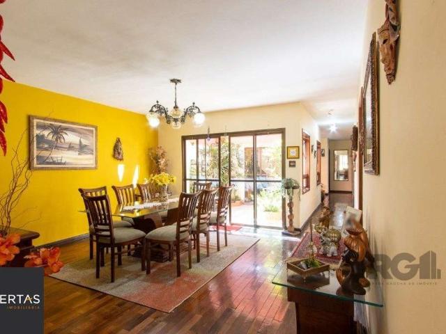 Casa / Sobrado para Venda em Porto Alegre/RS Tristeza 4 Quartos