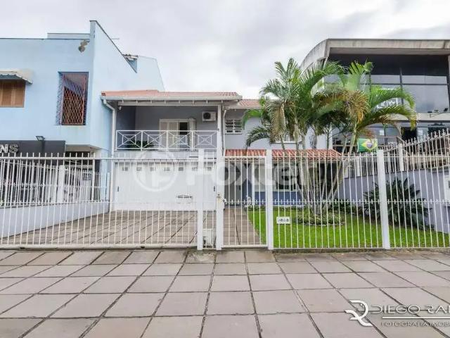 Casa / Sobrado para Venda em Porto Alegre/RS Tristeza 4 Quartos