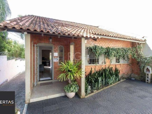 Casa / Sobrado para Venda em Porto Alegre/RS Tristeza 5 Quartos