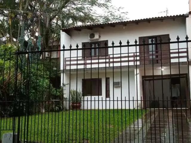 Casa / Sobrado para Venda em Porto Alegre/RS Tristeza 5 Quartos