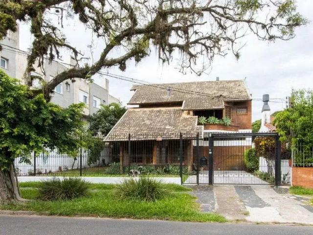 Casa / Sobrado para Venda em Porto Alegre/RS Tristeza 5 Quartos