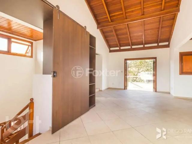 Casa / Sobrado para Venda em Porto Alegre/RS Tristeza 5 Quartos