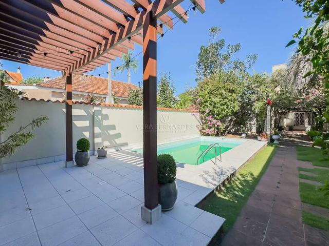 Casa / Sobrado para Venda em Porto Alegre/RS Tristeza 5 Quartos