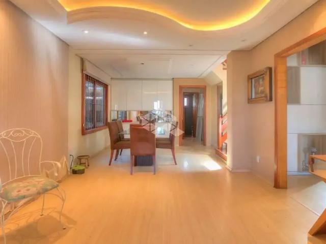 Casa / Sobrado para Venda em Porto Alegre/RS Tristeza 5 Quartos