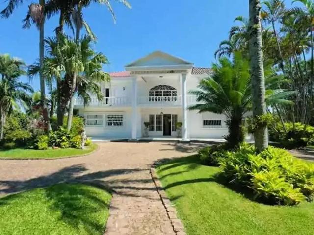 Casa / Sobrado para Venda em Porto Alegre/RS Tristeza 6 Quartos