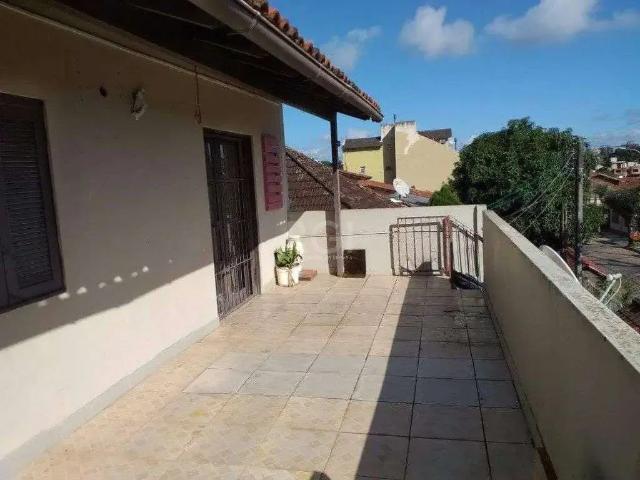 Casa / Sobrado para Venda em Porto Alegre/RS Tristeza 6 Quartos