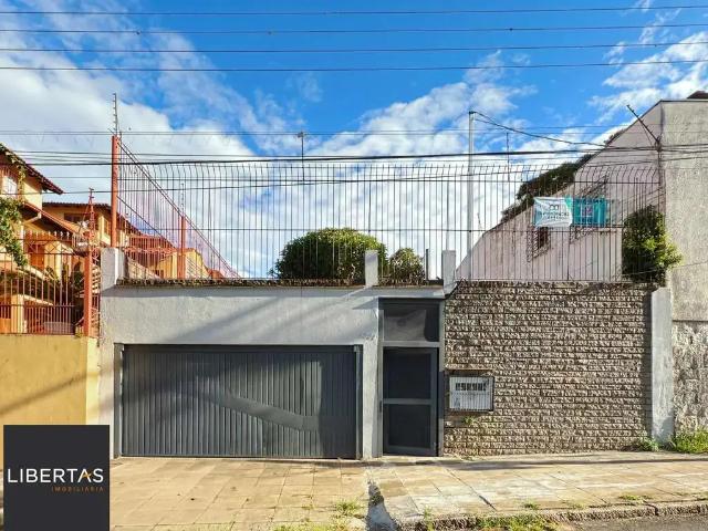 Casa / Sobrado para Venda em Porto Alegre/RS Tristeza 6 Quartos