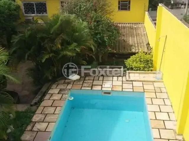 Casa / Sobrado para Venda em Porto Alegre/RS Tristeza 6 Quartos