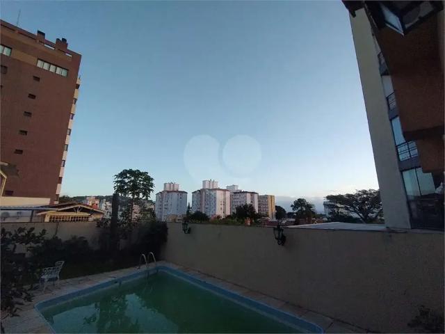Casa / Sobrado para Venda em Porto Alegre/RS Tristeza 7 Quartos