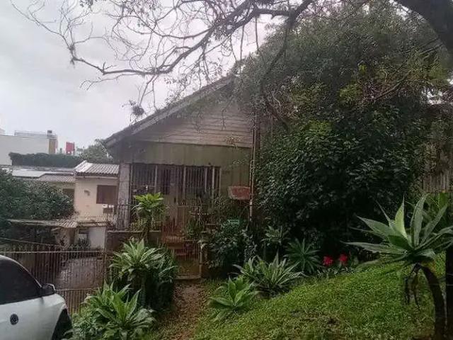 Casa / Sobrado para Venda em Porto Alegre/RS Tristeza 2 Quartos