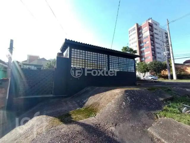 Casa / Sobrado para Venda em Porto Alegre/RS Tristeza 2 Quartos