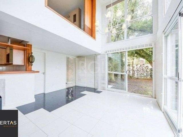Casa / Sobrado para Venda em Porto Alegre/RS Tristeza 2 Quartos