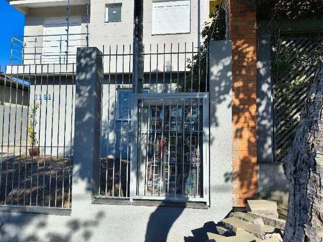 Casa / Sobrado para Venda em Porto Alegre/RS Tristeza 2 Quartos