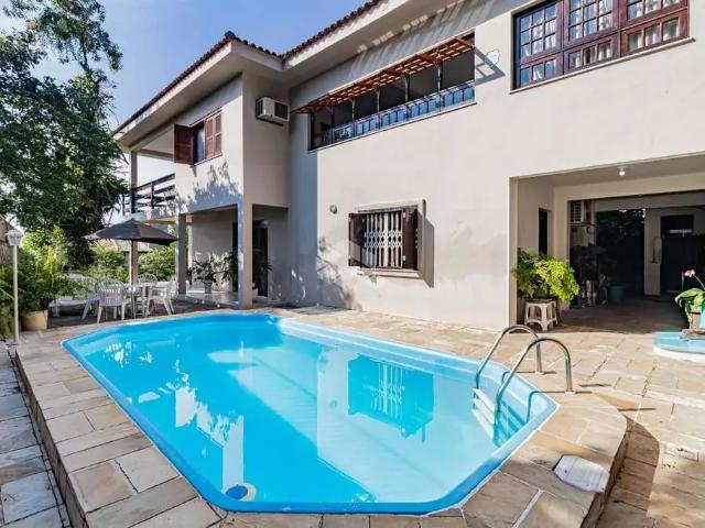 Casa / Sobrado para Venda em Porto Alegre/RS Tristeza 3 Quartos