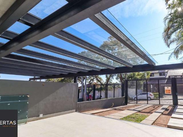 Casa / Sobrado para Venda em Porto Alegre/RS Tristeza 3 Quartos