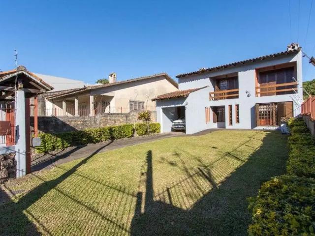 Casa / Sobrado para Venda em Porto Alegre/RS Tristeza 3 Quartos