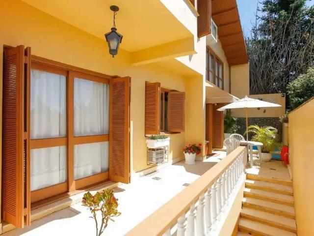 Casa / Sobrado para Venda em Porto Alegre/RS Tristeza 3 Quartos