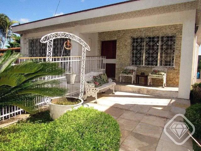 Casa / Sobrado para Venda em Porto Alegre/RS Tristeza 3 Quartos