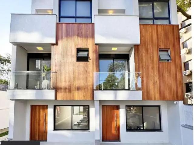 Casa / Sobrado para Venda em Porto Alegre/RS Tristeza 3 Quartos