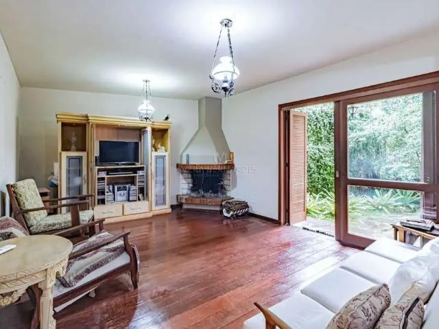 Casa / Sobrado para Venda em Porto Alegre/RS Tristeza 3 Quartos