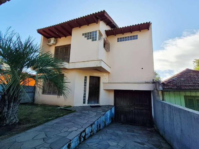 Casa / Sobrado para Venda em Porto Alegre/RS Tristeza 3 Quartos