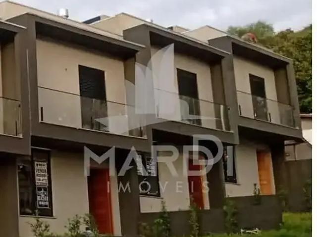 Casa / Sobrado para Venda em Porto Alegre/RS Tristeza 3 Quartos
