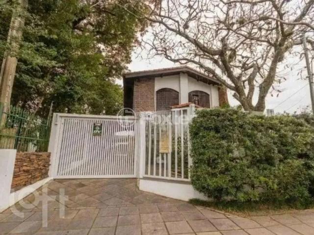 Casa / Sobrado para Venda em Porto Alegre/RS Tristeza 3 Quartos
