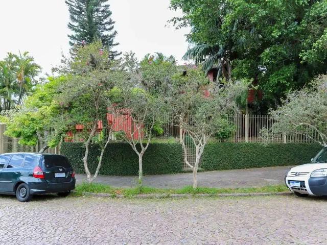 Casa / Sobrado para Venda em Porto Alegre/RS Tristeza 3 Quartos