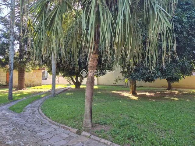 Casa / Sobrado para Venda em Porto Alegre/RS Tristeza 3 Quartos