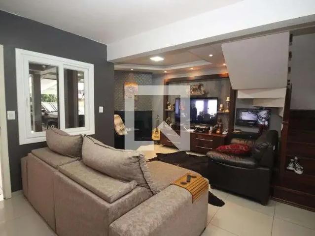 Casa / Sobrado para Venda em Porto Alegre/RS Tristeza 3 Quartos