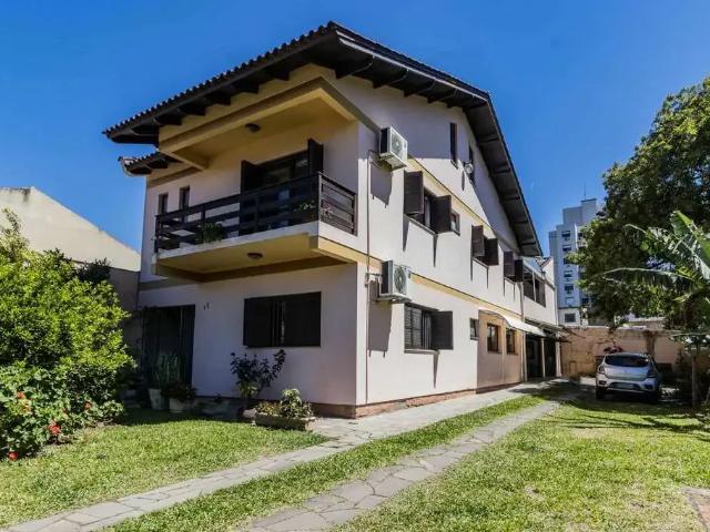 Casa / Sobrado para Venda em Porto Alegre/RS Tristeza 3 Quartos