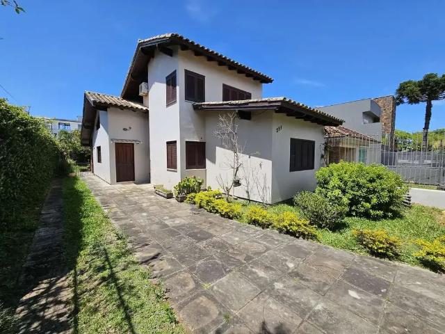 Casa / Sobrado para Venda em Porto Alegre/RS Tristeza 3 Quartos