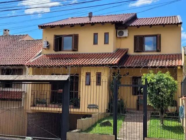 Casa / Sobrado para Venda em Porto Alegre/RS Tristeza 3 Quartos