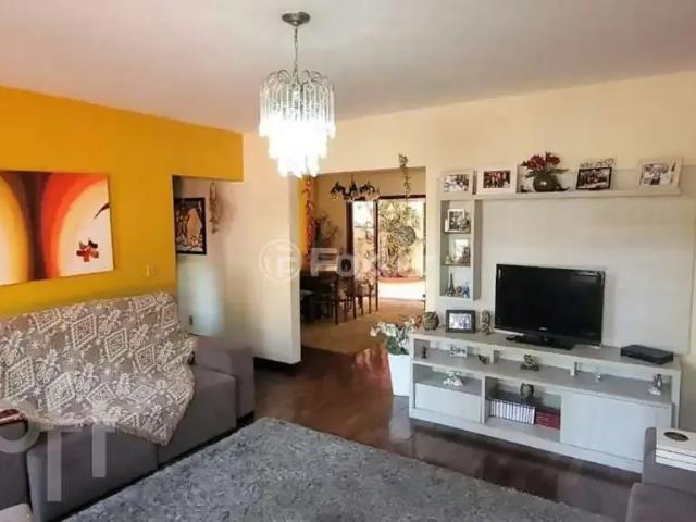 Casa / Sobrado para Venda em Porto Alegre/RS Tristeza 3 Quartos