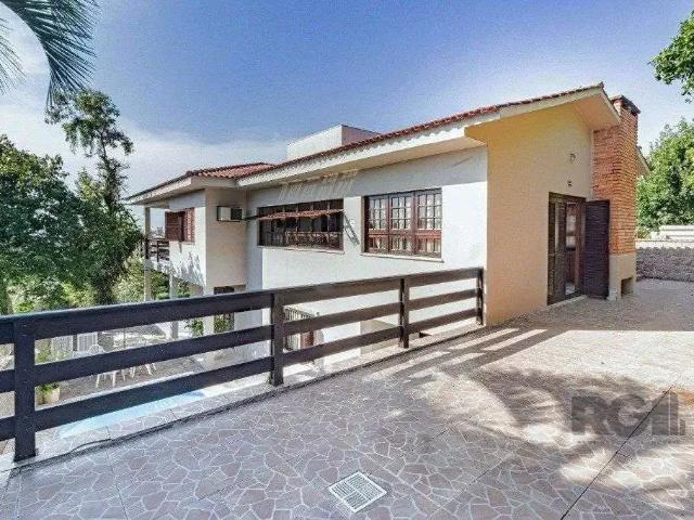 Casa / Sobrado para Venda em Porto Alegre/RS Tristeza 3 Quartos