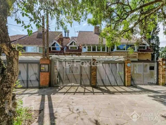 Casa / Sobrado para Venda em Porto Alegre/RS Tristeza 3 Quartos