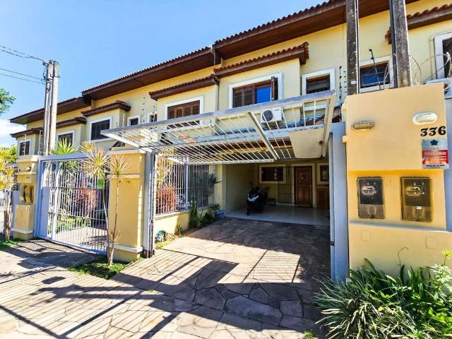 Casa / Sobrado para Venda em Porto Alegre/RS Tristeza 3 Quartos