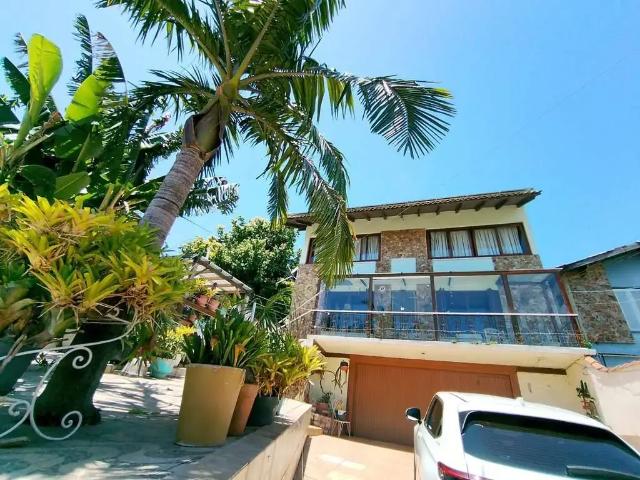 Casa / Sobrado para Venda em Porto Alegre/RS Tristeza 3 Quartos