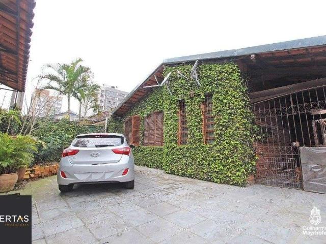 Casa / Sobrado para Venda em Porto Alegre/RS Tristeza 3 Quartos