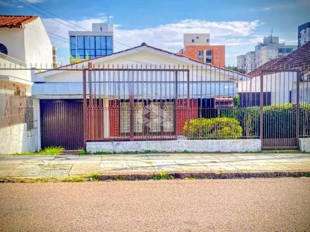 Casa / Sobrado para Venda em Porto Alegre/RS Tristeza 3 Quartos