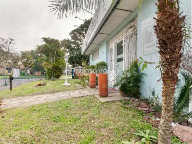 Casa / Sobrado para Venda em Porto Alegre/RS Tristeza 3 Quartos