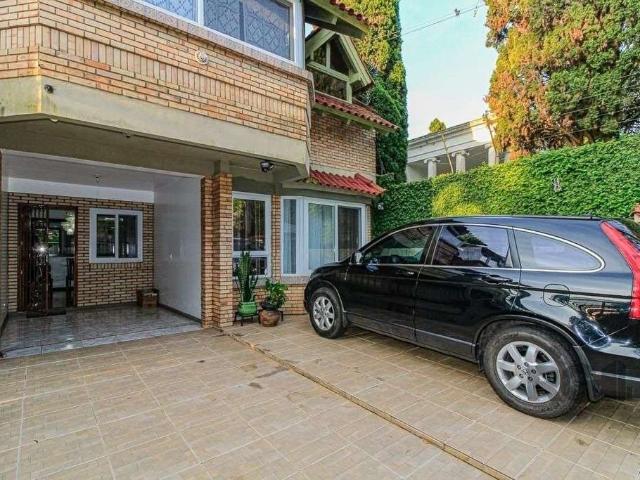 Casa / Sobrado para Venda em Porto Alegre/RS Tristeza 3 Quartos