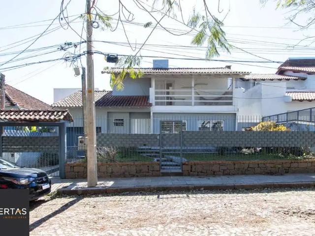 Casa / Sobrado para Venda em Porto Alegre/RS Tristeza 3 Quartos
