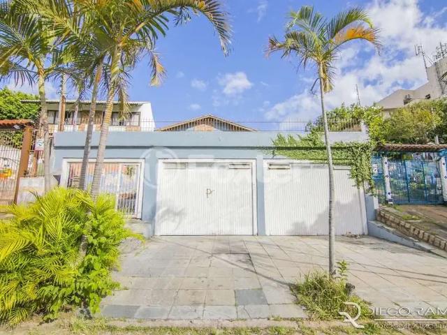 Casa / Sobrado para Venda em Porto Alegre/RS Tristeza 3 Quartos