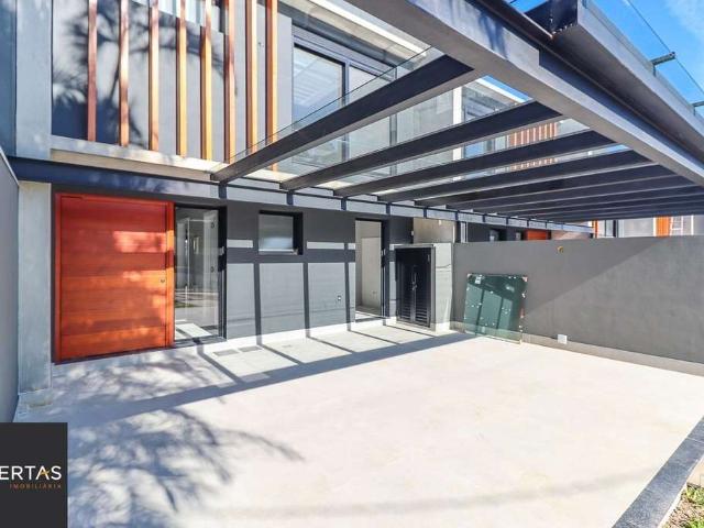 Casa / Sobrado para Venda em Porto Alegre/RS Tristeza 3 Quartos