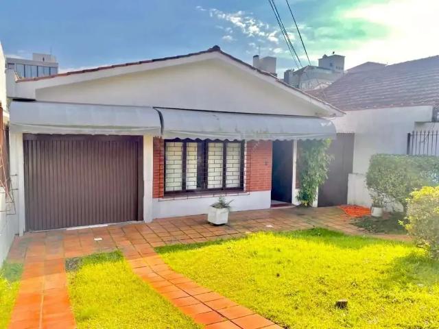 Casa / Sobrado para Venda em Porto Alegre/RS Tristeza 3 Quartos